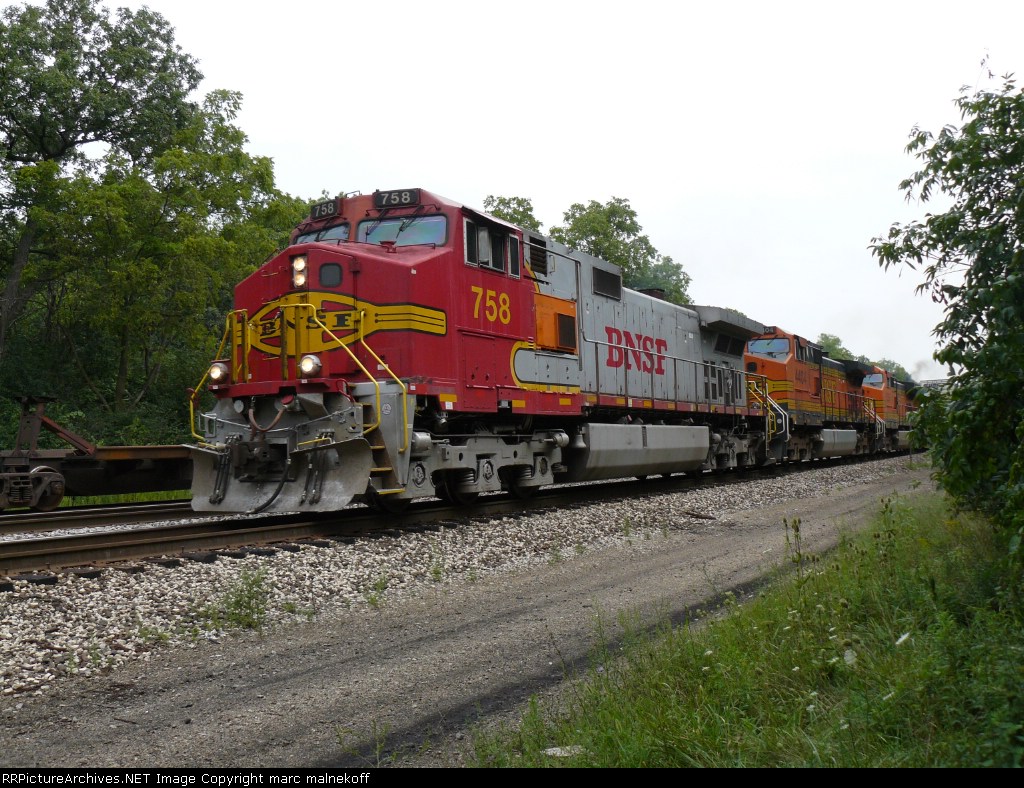 BNSF 758